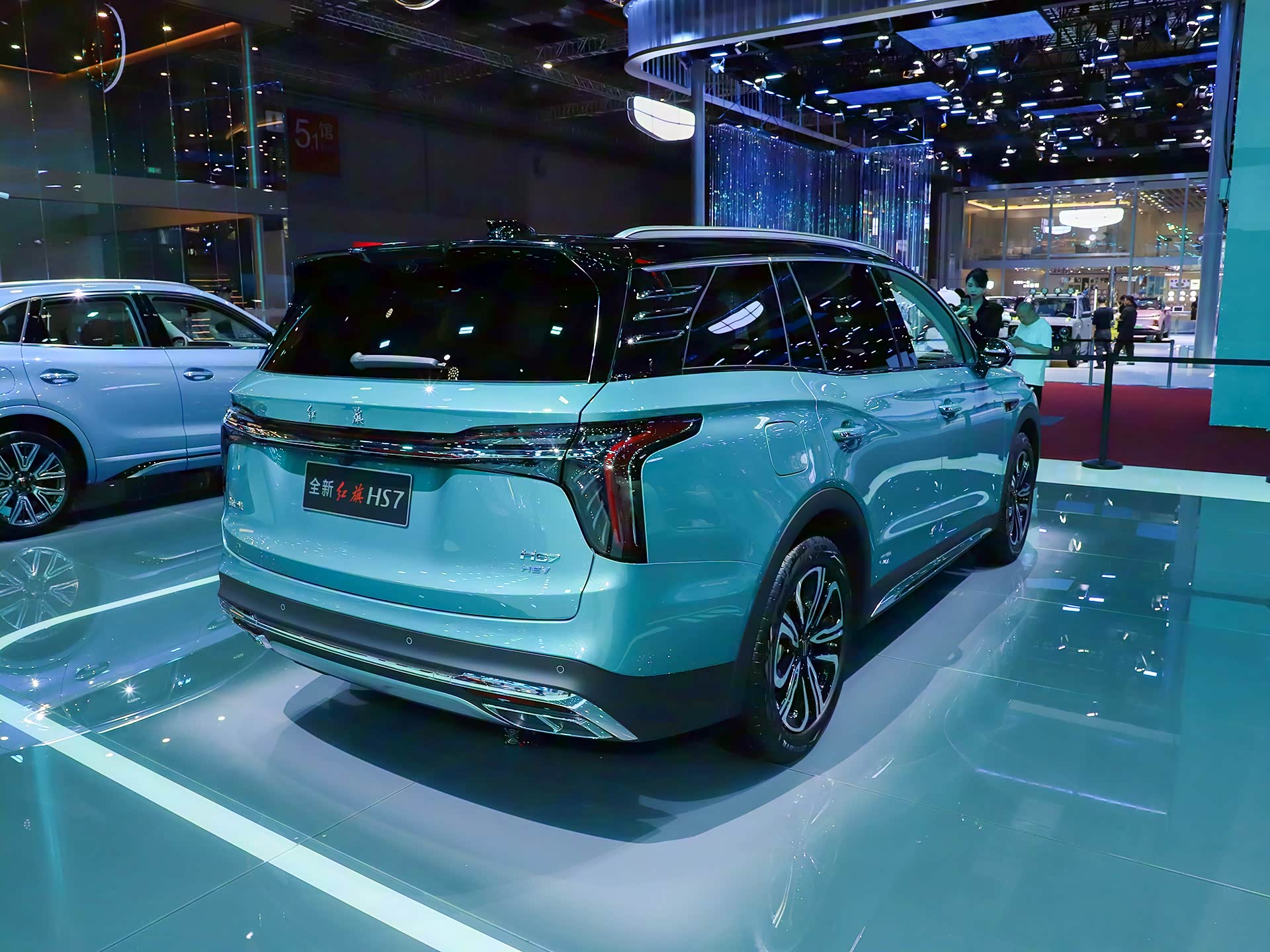 【图】一汽红旗 红旗HS7 2023上海车展_1002916_汽车之家