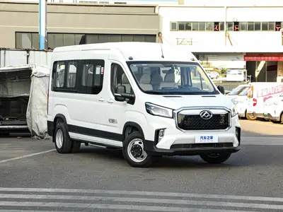 新途EV90 2024款 BUS 15座加长轴高顶100kWh 上汽大通MAXUS 3/8张图片大全_汽车外观图库-汽车之家