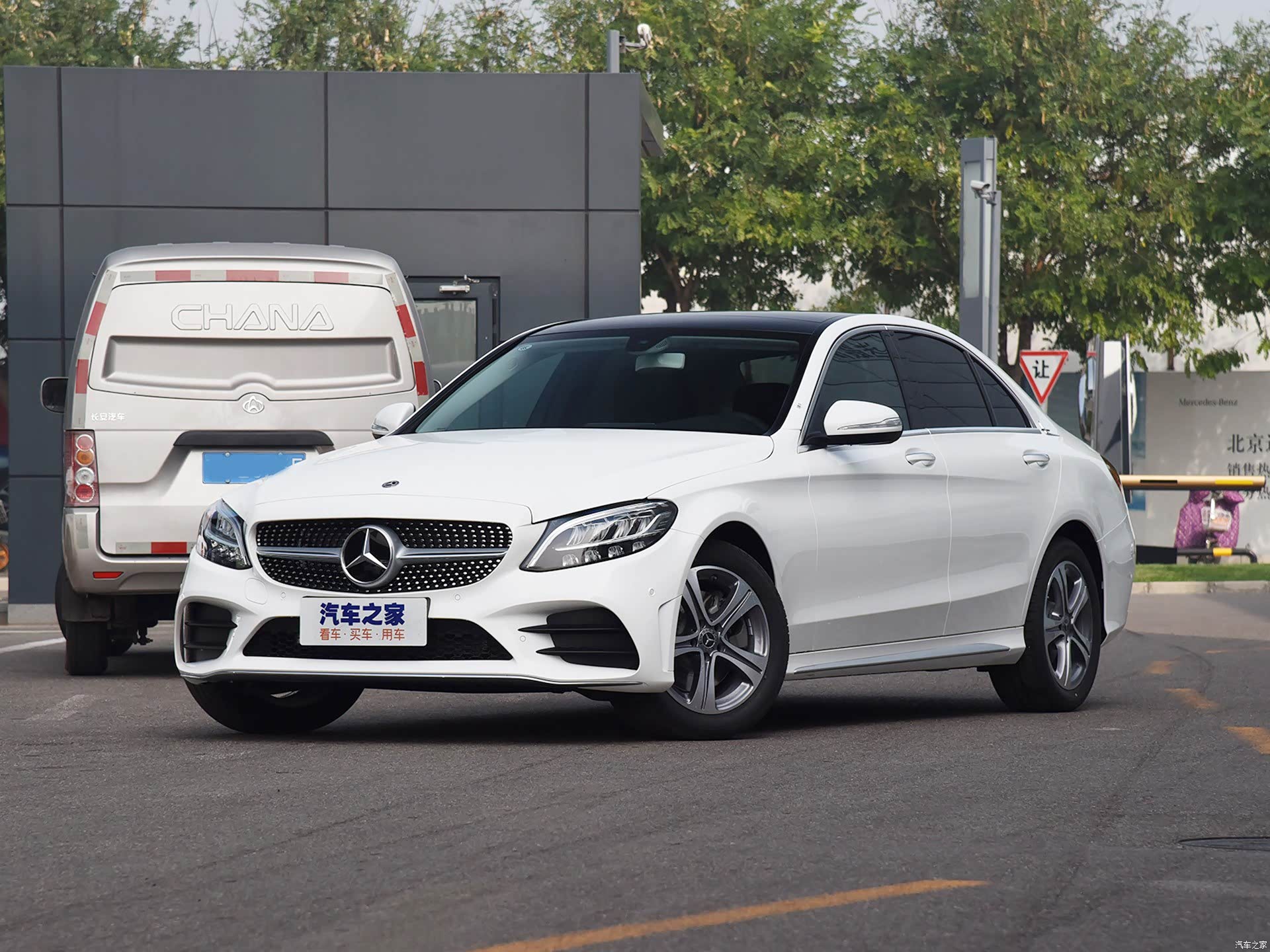 奔驰C级 2020款 C 260 L 运动版 奔驰 19/25张图片大全_汽车外观图库-汽车之家