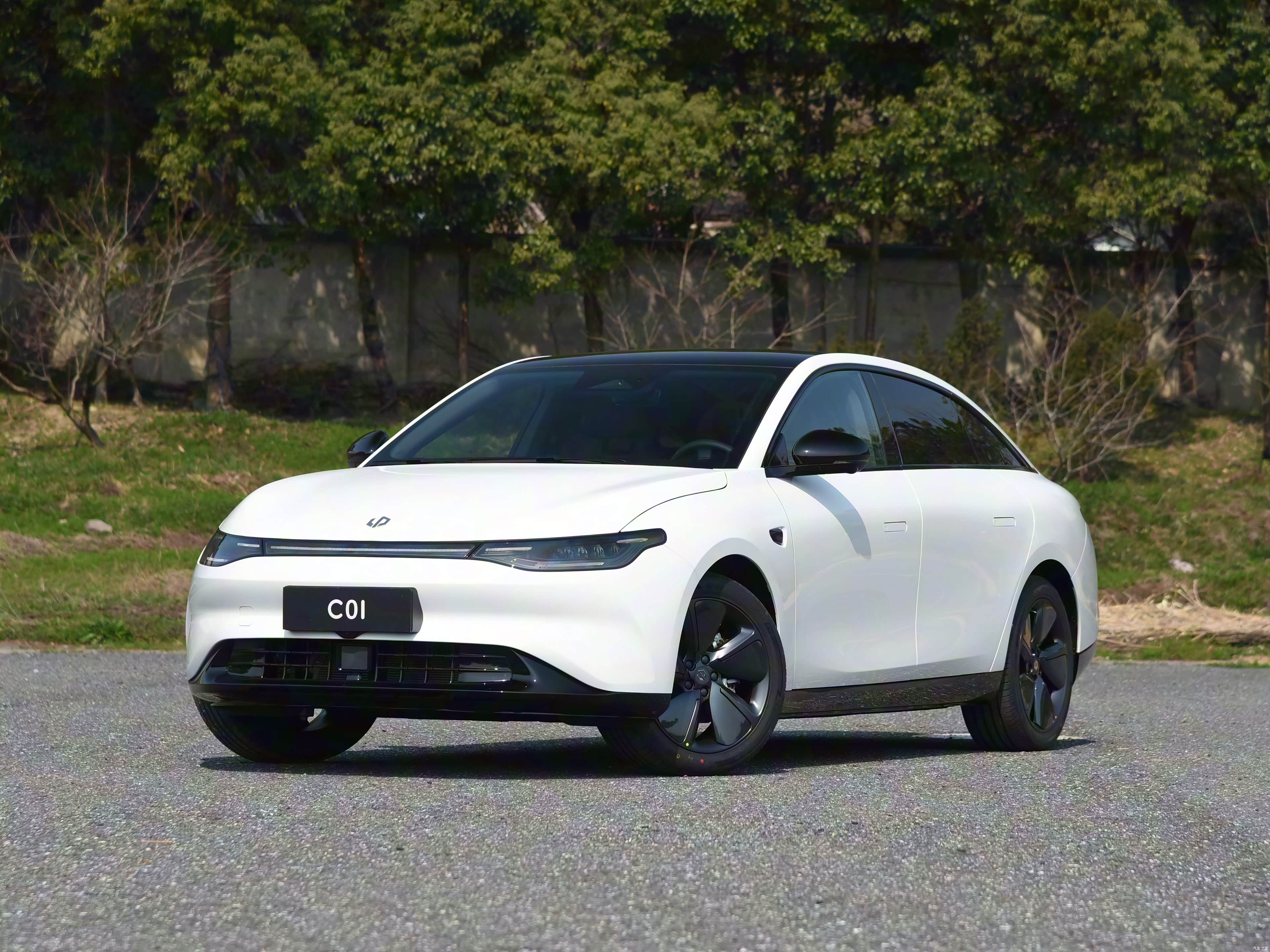 常德地区零跑C01年末降价狂欢，特价14.08万！今日钜惠-汽车之家