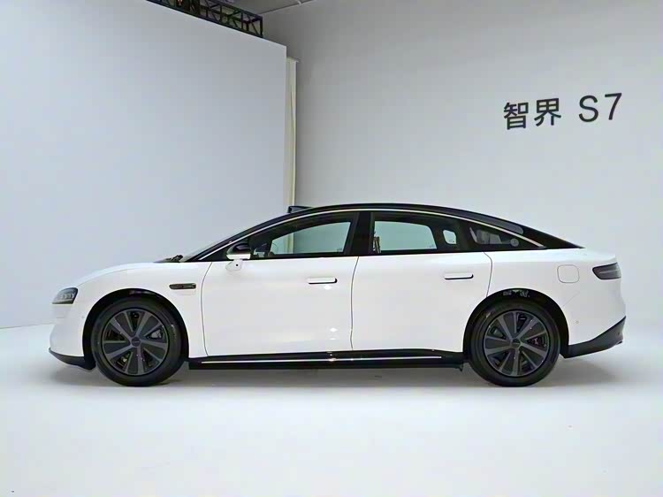 问界M5与智界S7，年轻消费者的智能选择大比拼_车家号_发现车生活_汽车之家