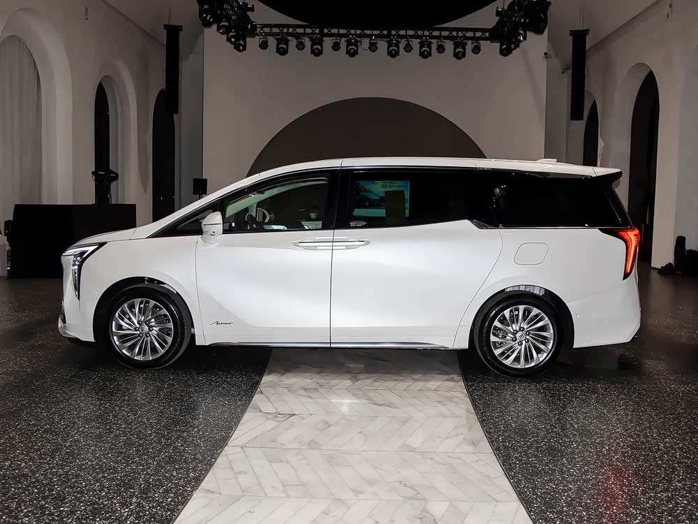 别克GL8与世纪之争：哪款才是您的MPV之选？_车家号_发现车生活_汽车之家