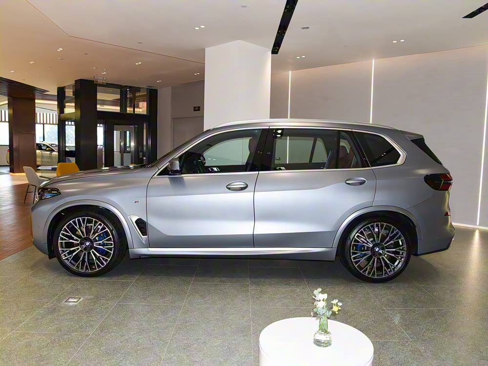 豪华SUV之争：林肯飞行家与宝马X5的全方位对比_车家号_发现车生活_汽车之家