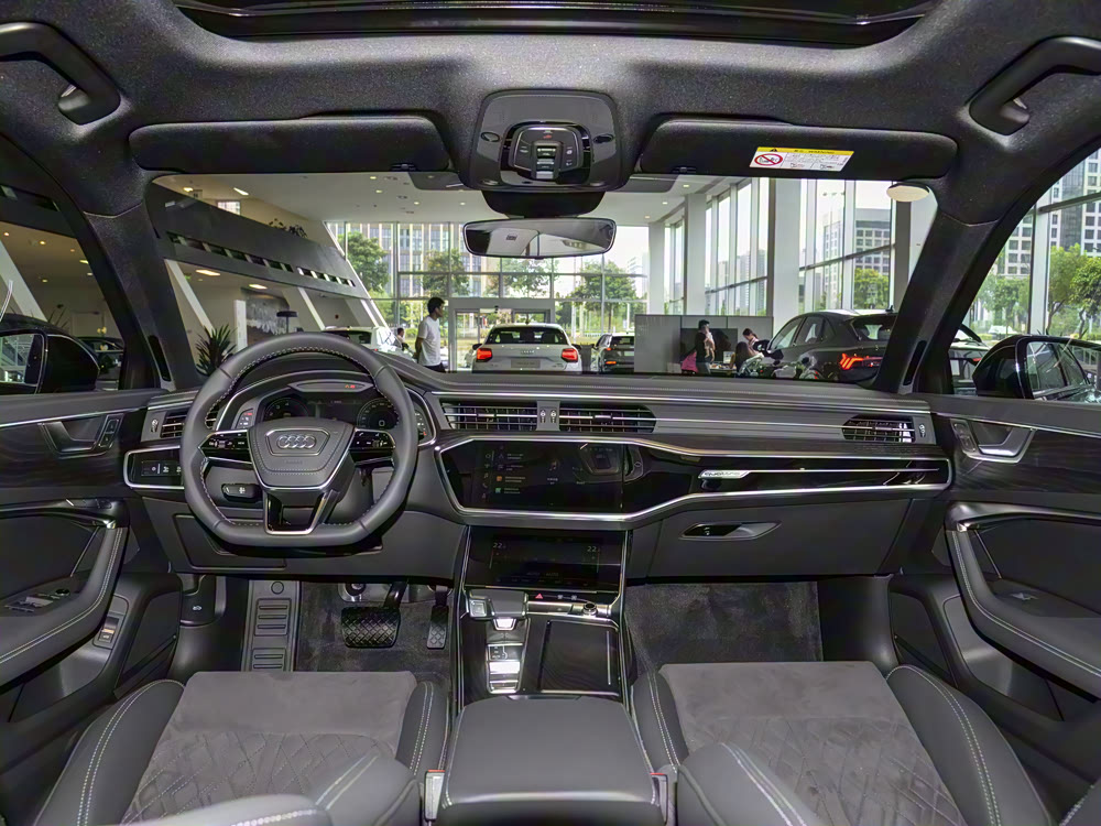 奥迪A6L和A7L对比，谁是豪华轿车的最佳选择？_车家号_发现车生活_汽车之家