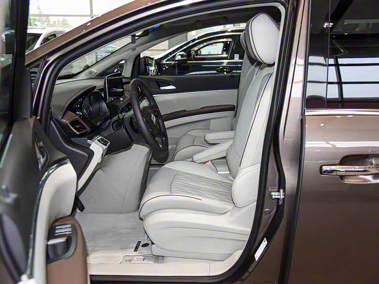 三款高端MPV大比拼：威然、赛那与GL8细节解析_车家号_发现车生活_汽车之家