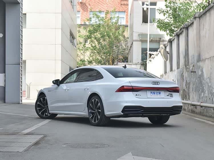要成熟稳重还是年轻运动？奥迪A6L与A7L该怎么选？_车家号_发现车生活_汽车之家