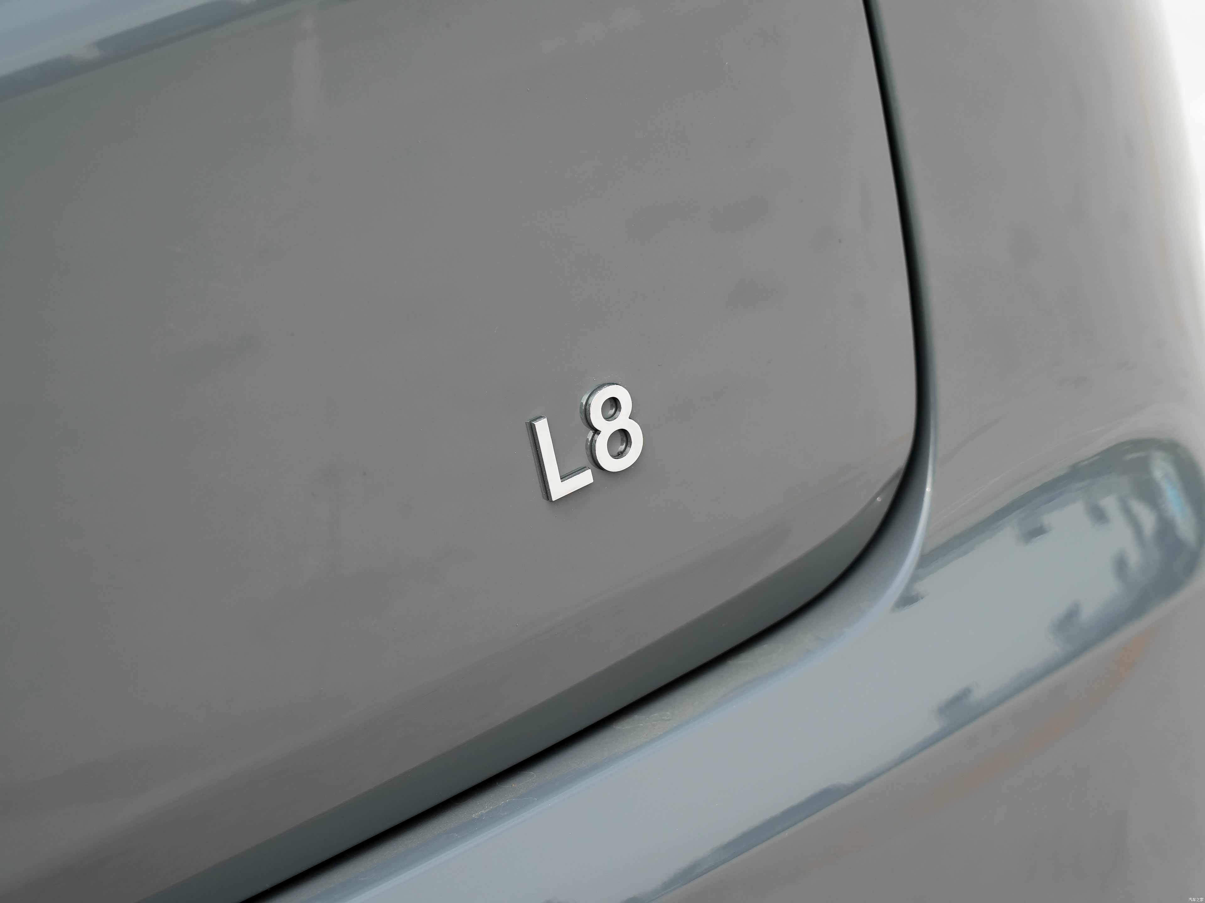 理想L8 2025款 Ultra 智能焕新版 理想汽车 124/562张图片大全_汽车细节图库-汽车之家