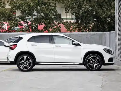 奔驰GLA 2019款 GLA 260 4MATIC 运动型 奔驰 4/7张图片大全_汽车外观图库-汽车之家