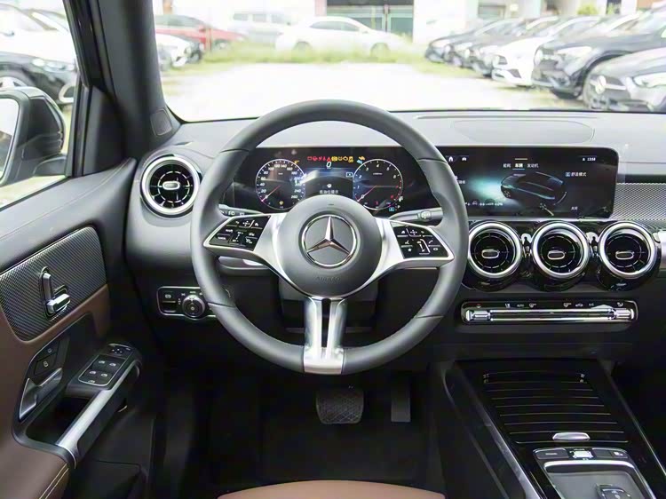 豪华SUV对决：奔驰GLB与GLC全面对比_车家号_发现车生活_汽车之家