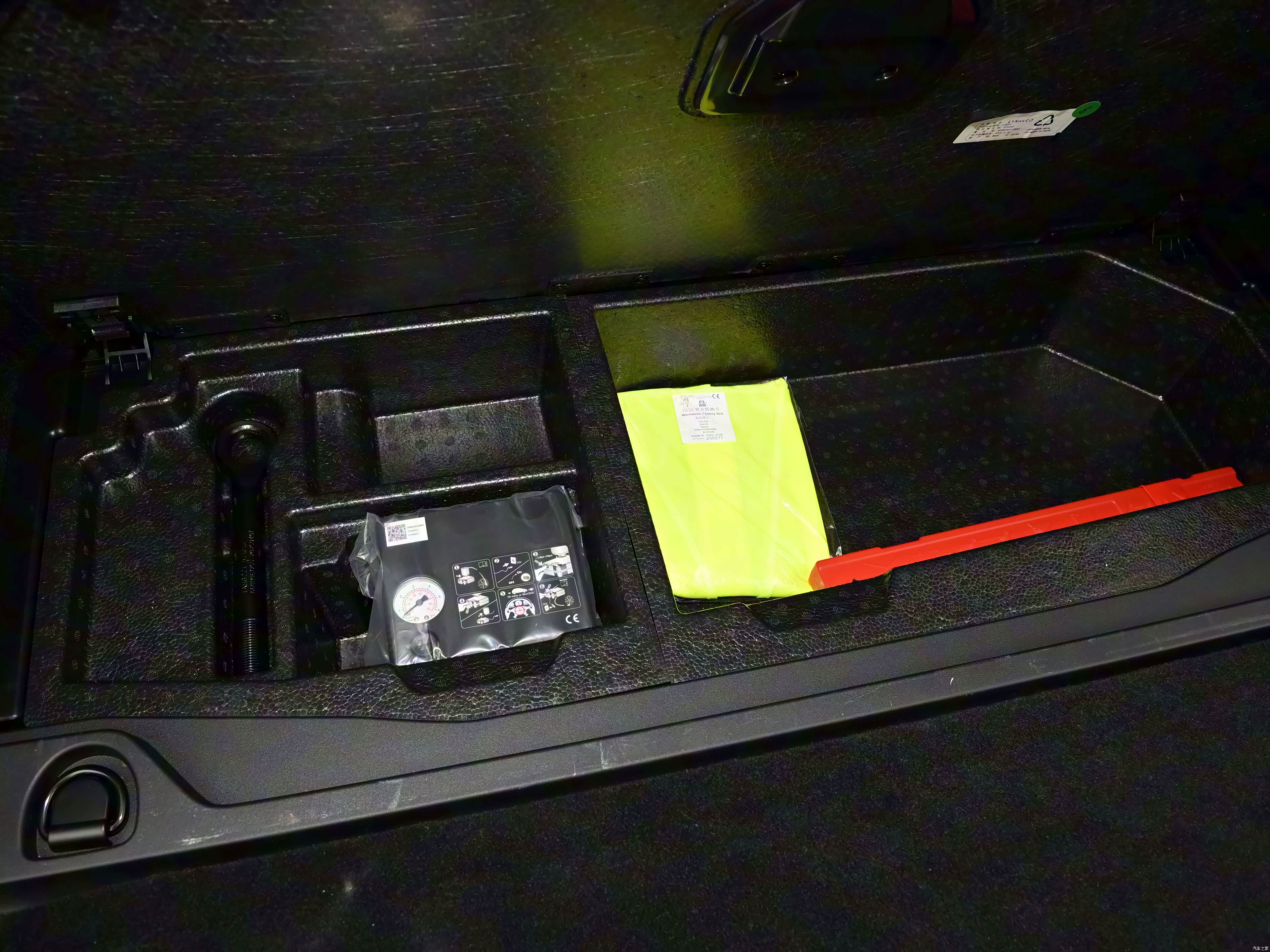 领克900 2025款 2.0T Ultra 领克 145/265张图片大全_汽车座椅图库-汽车之家