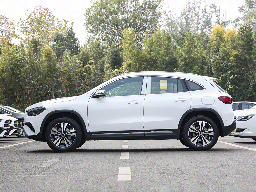 奔驰GLB与GLA对比解析：豪华与性能的选择_车家号_发现车生活_汽车之家