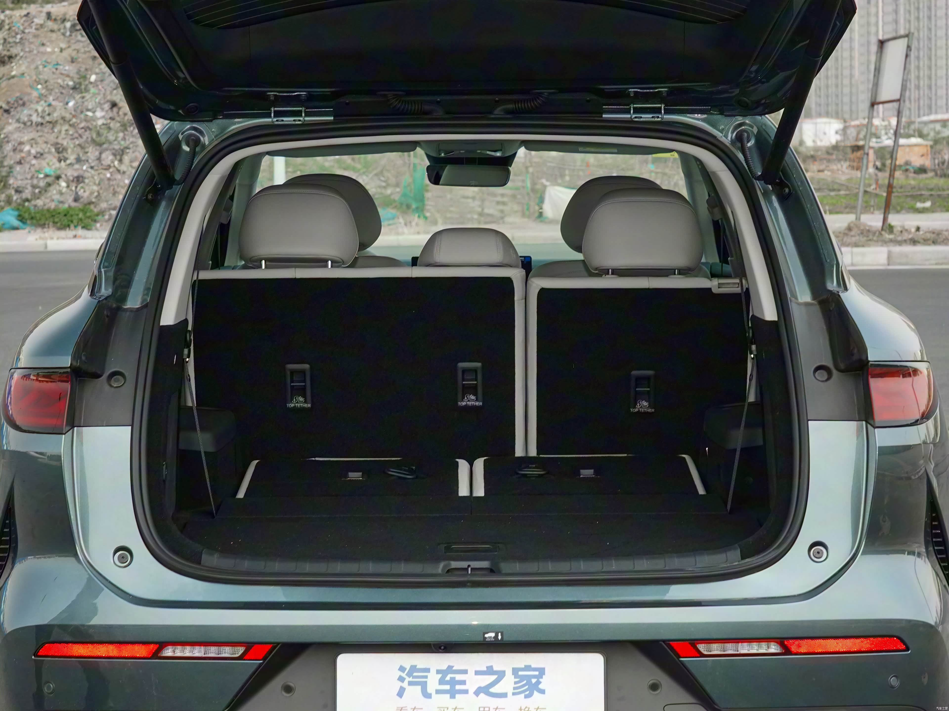 唐L 2025款 EV 670KM激光雷达旗舰型 比亚迪 68/137张图片大全_汽车座椅图库-汽车之家