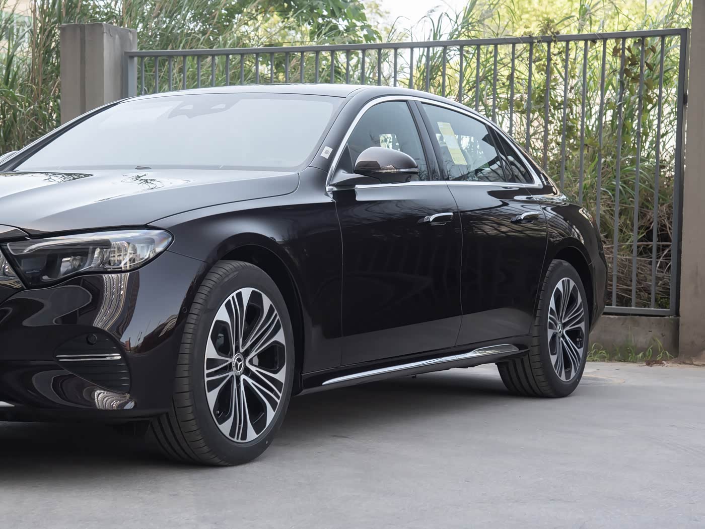 奔驰E级 2025款 改款 E 300 L 豪华型 奔驰 180/348张图片大全_汽车细节图库-汽车之家