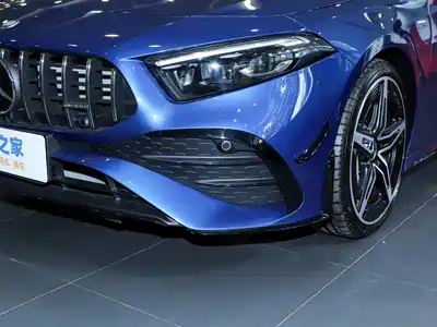 奔驰A级AMG 2025款 AMG A 35 L 4MATIC 奔驰 39/233张图片大全_汽车细节图库-汽车之家
