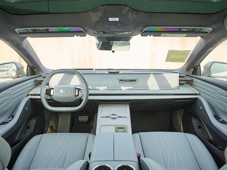 配骁龙8295智能座舱 吉利银河E8龙腾版上市 16.58万元起_车家号_发现车生活_汽车之家