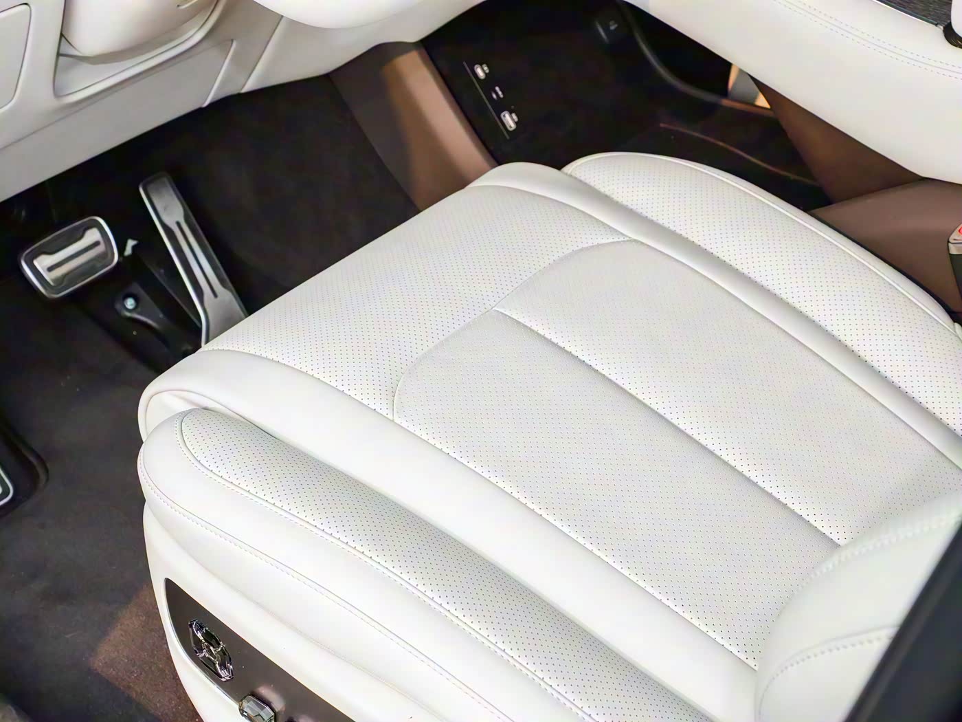 腾势N9 2025款 高配版 腾势 52/283张图片大全_汽车座椅图库-汽车之家