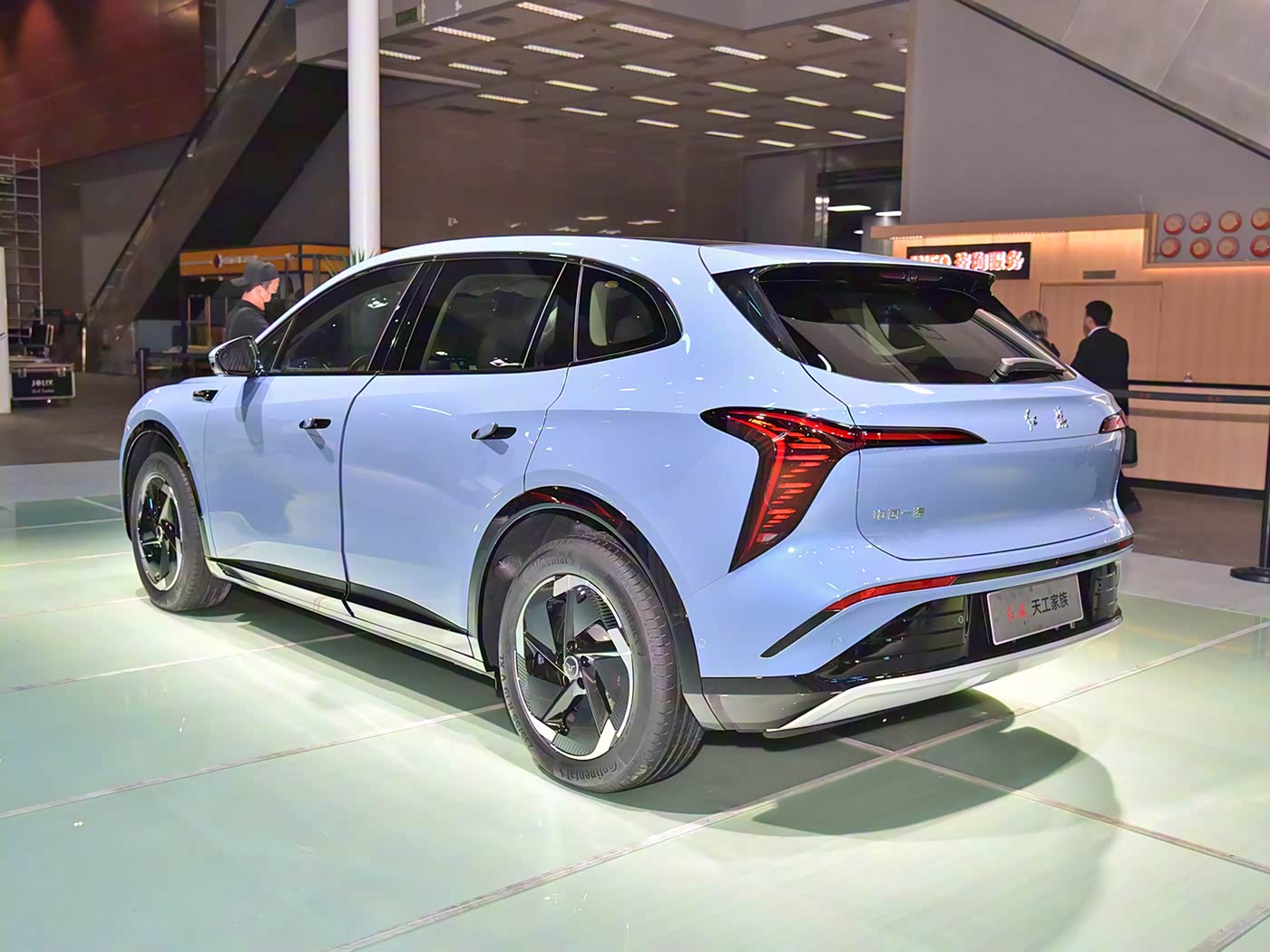 红旗E007 2025款 四驱高配版 红旗 5/8张图片大全_汽车外观图库-汽车之家