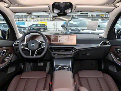 宝马i3 2025款 eDrive 35 L 宝马 1/129张图片大全_汽车中控图库-汽车之家