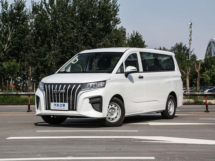 【图】锐胜王牌M7 2025款 2.0L CNG中级营运舒适版 7座报价_图片_BAW北汽制造_汽车之家