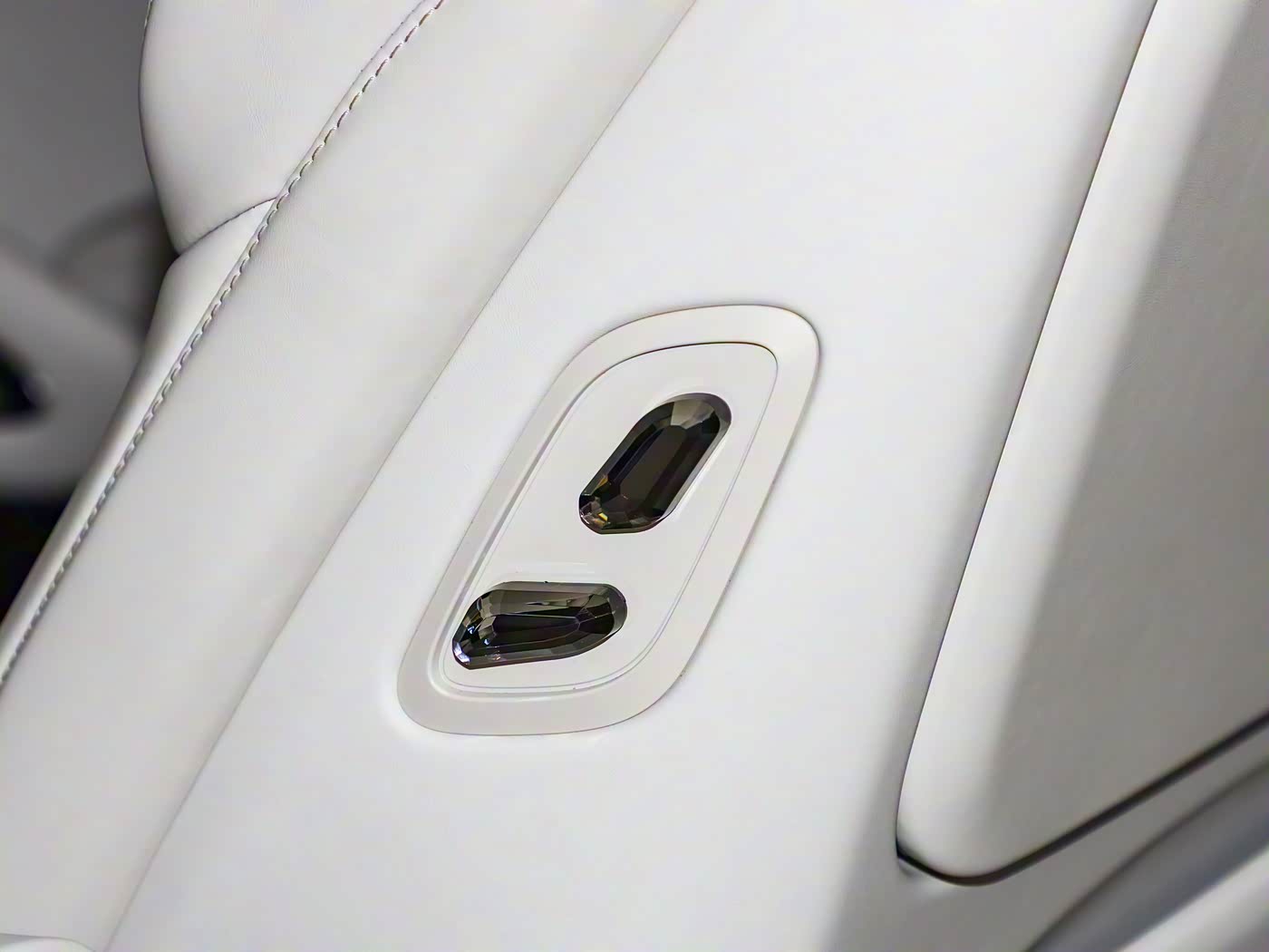 腾势N9 2025款 高配版 腾势 164/283张图片大全_汽车座椅图库-汽车之家