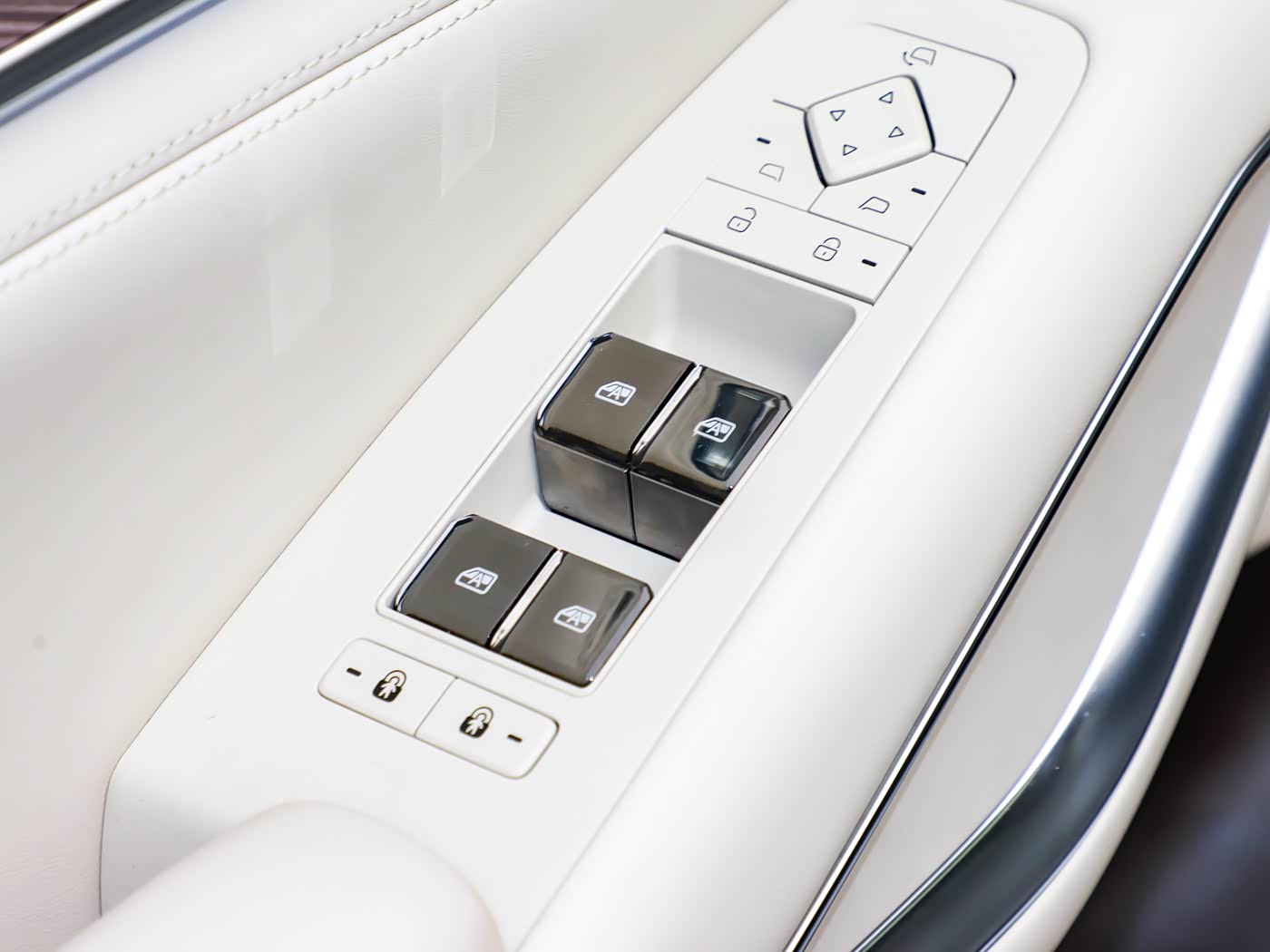 腾势N9 2025款 旗舰型 腾势 67/305张图片大全_汽车座椅图库-汽车之家