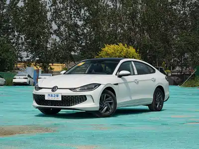 凌渡 2025款 凌渡L 280TSI DSG超辣旗舰版 大众 1/1张图片大全_汽车外观图库-汽车之家