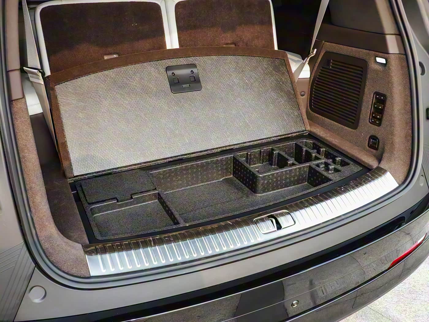 腾势N9 2025款 旗舰型 腾势 141/305张图片大全_汽车座椅图库-汽车之家